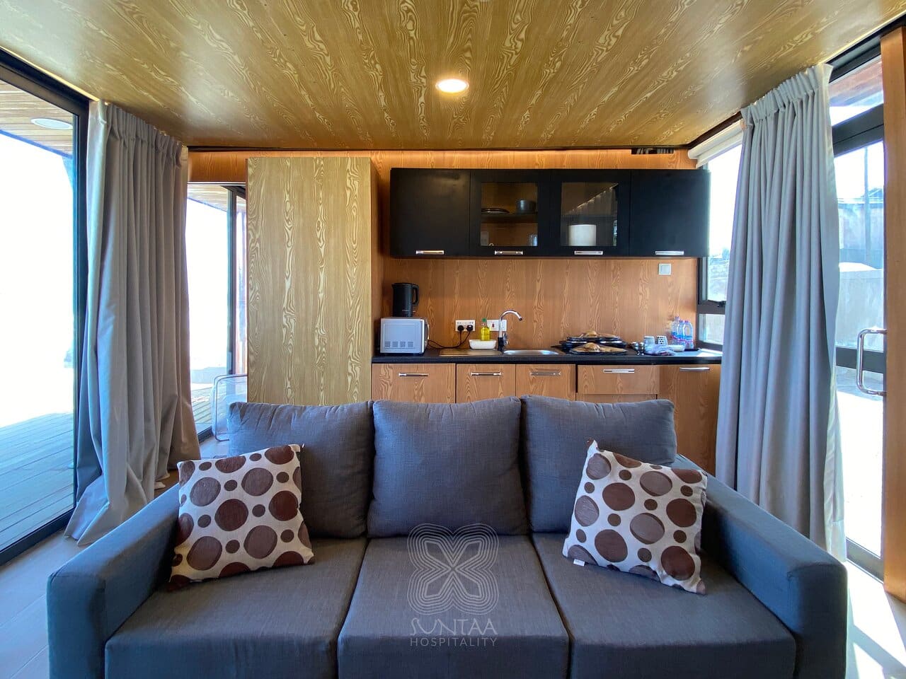 Suntaa Beach Boxx - Sophia Apenkro Blog